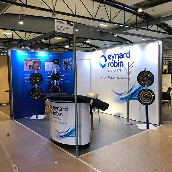 STAND CADRE TEXTILE 9M² AVEC RÉSERVE – SOLI'EXPO